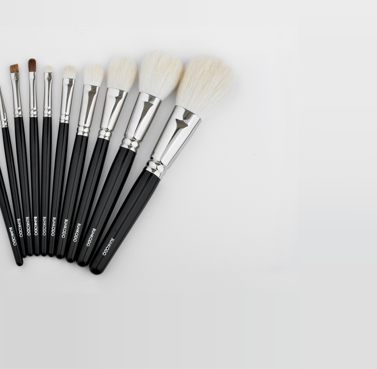 熊野筆 化粧筆 携帯用リップブラシ(平タイプ)MB008 ワインレッド – 文宏堂オンラインストア